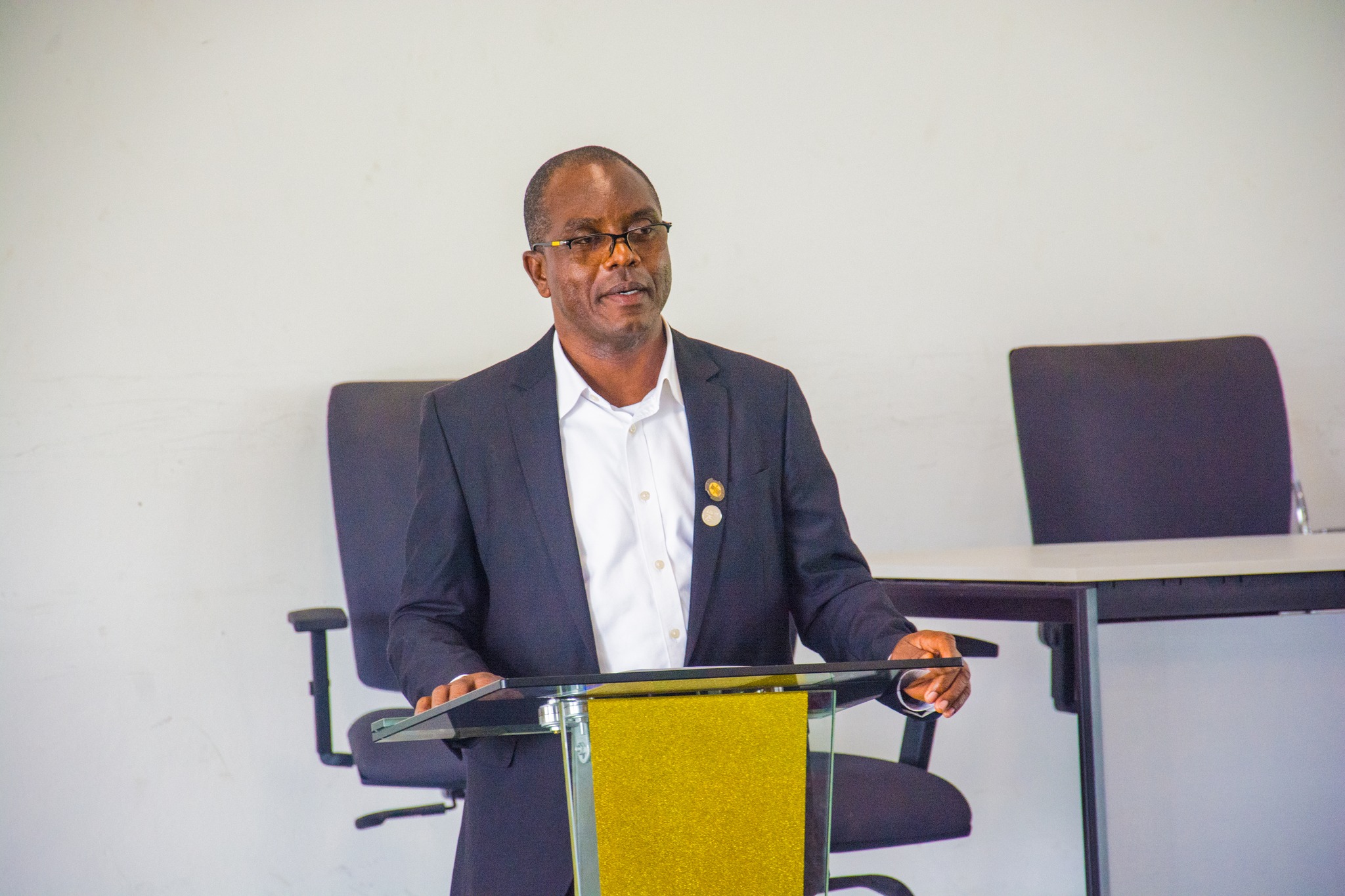 UESD Hosts President of the Ghana Institute of Architects – University ...